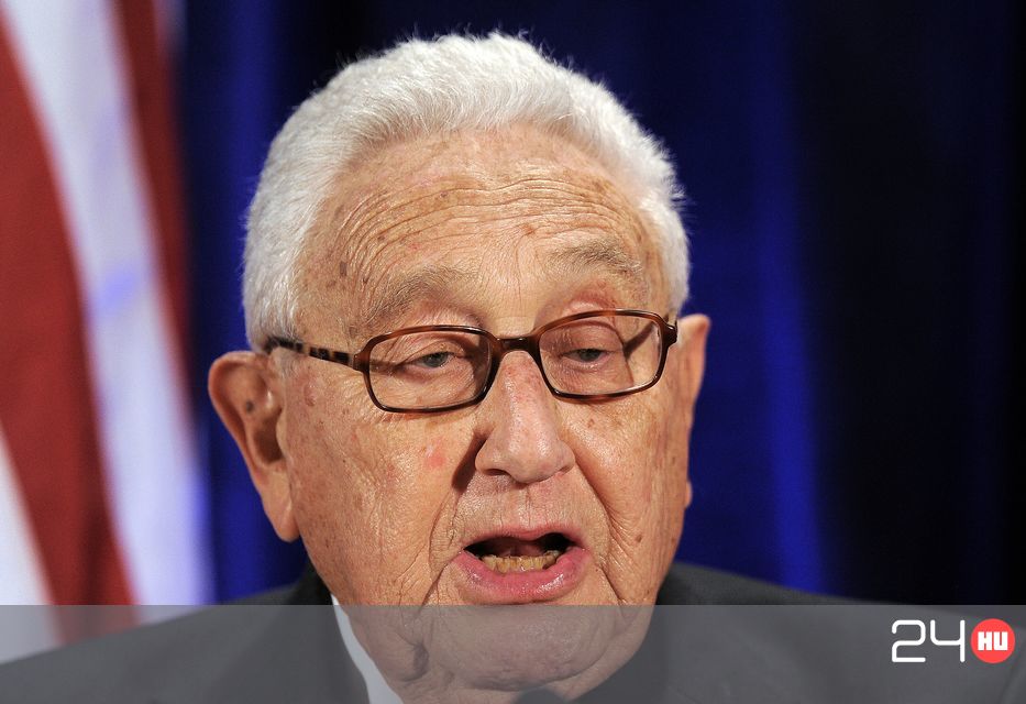 Megmotozták a Nobel-békedíjast – nem ismerték fel | 24.hu