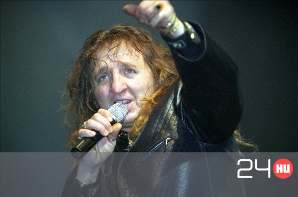 Órákon múlt az élete Zámbó Jimmy édesanyjának | 24.hu