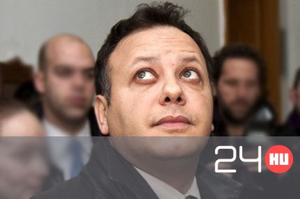 Damu Roland rosszul lett a börtönben? | 24.hu