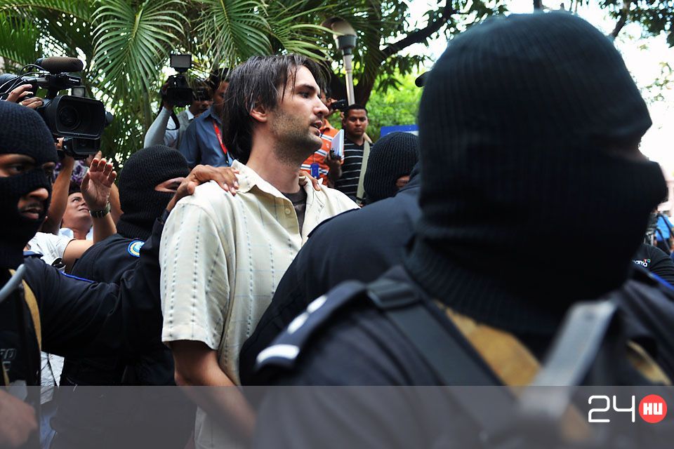 Elfogták a pedofil pedagógust | 24.hu