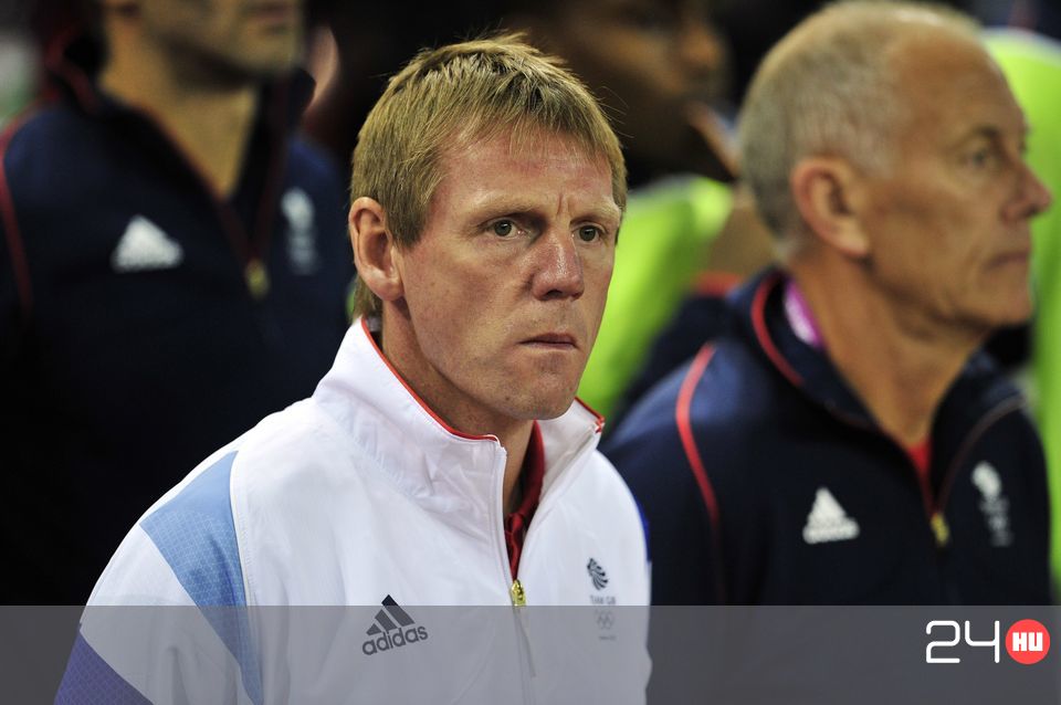 Stuart Pearce új állás után nézhet | 24.hu