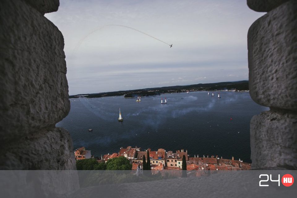 Besenyei Péter hamar búcsúzott Rovinjban | 24.hu