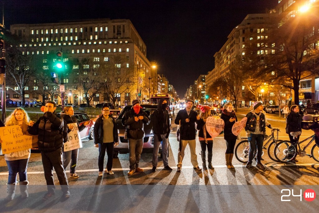 "Fehér emberek, ébredjetek fel!" | 24.hu