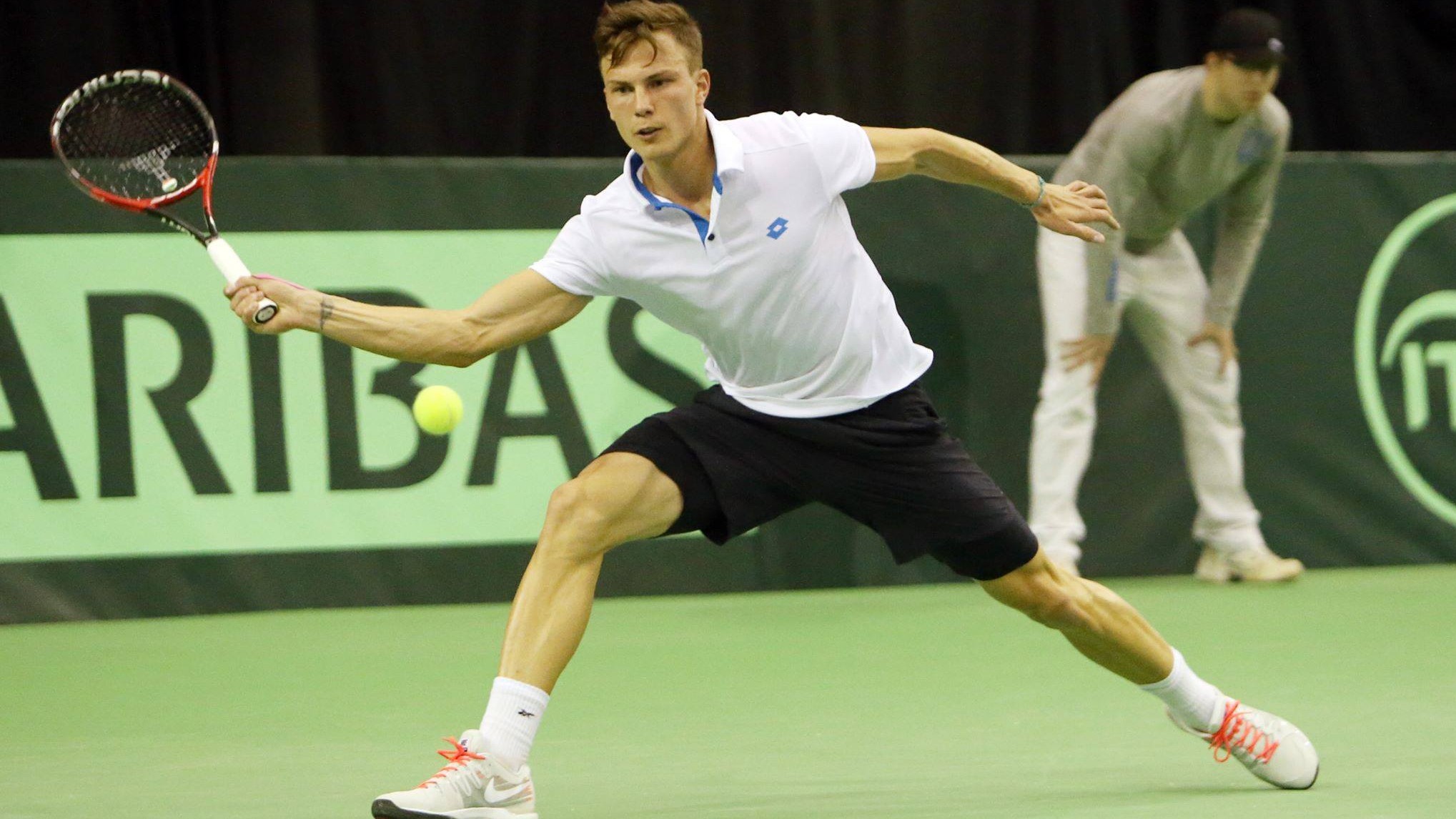 Fucsovics hengerelt a Davis Kupában | 24.hu