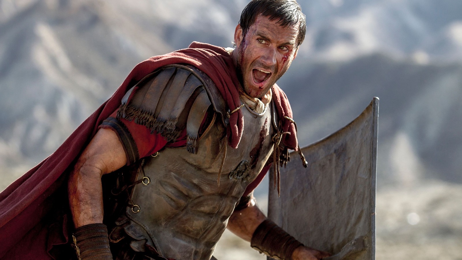 Joseph Fiennes két kardozás között a feltámadó Jézus után nyomoz | 24.hu