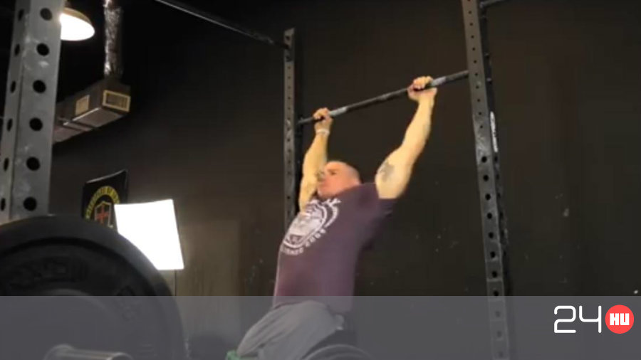 Egész egyszerűen bámulatos, amit a lábak nélküli testépítő csinál ...