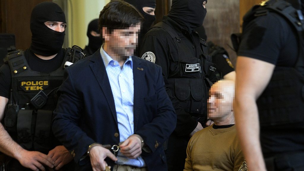 Rohác életfogytiglant, Portik 13 évet kapott | 24.hu