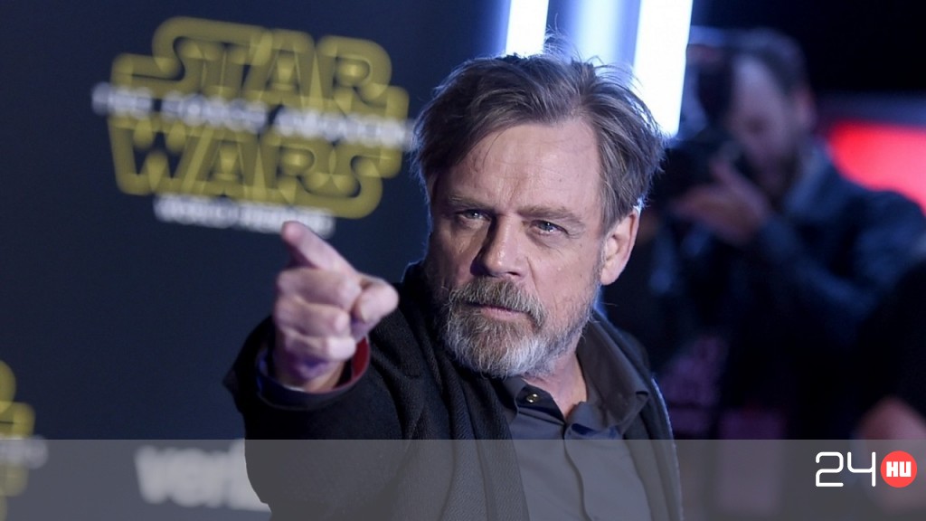 Mark Hamill megmutatta, hogyan nevel Jedit Daisy Ridley-ből | 24.hu