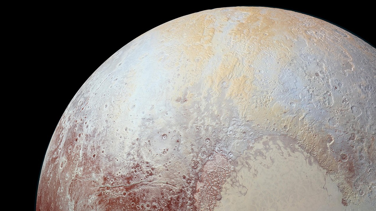 Elképesztő a különbség a tavalyi és az idei Plútó-fotó között | 24.hu