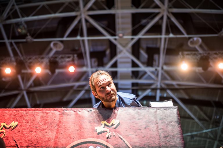 Nick Vujicic a magyar iskolásoknak: "Meg tudjátok változtatni ...