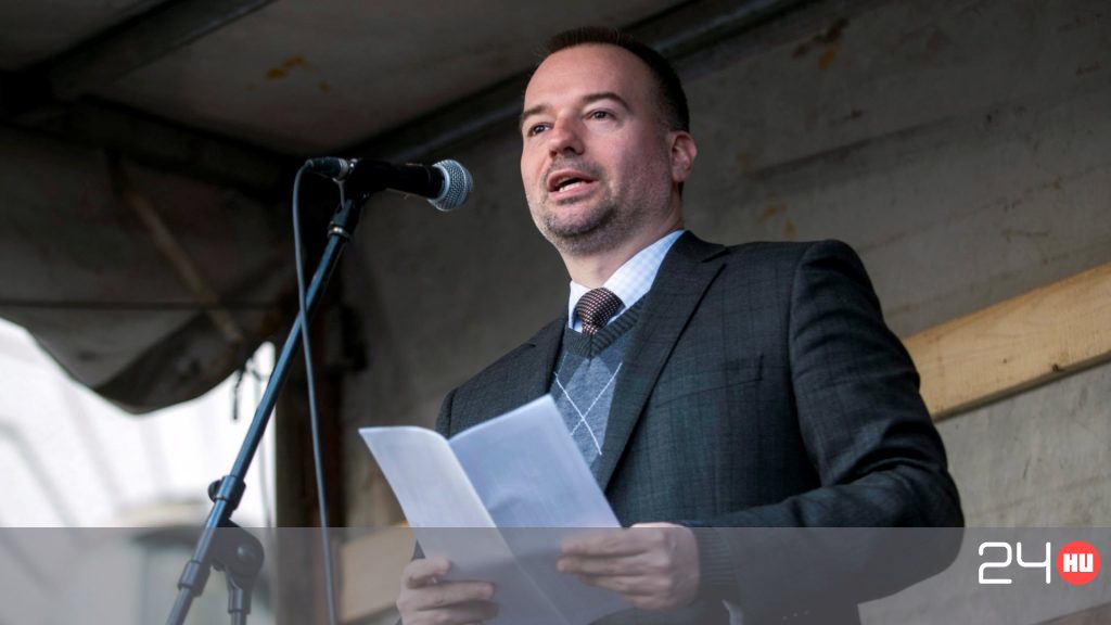 Lattmann reagált Botka lemondására | 24.hu