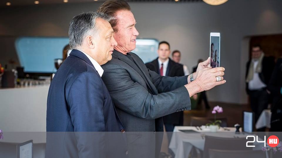 Orbán Viktor találkozott a Teminátorral | 24.hu