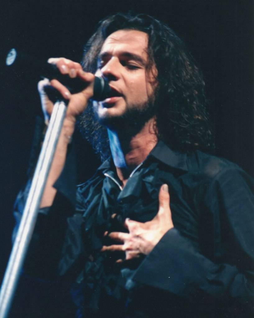 Dave Gahan még 55 évesen is leolvasztja a Depeche Mode-fanok ...