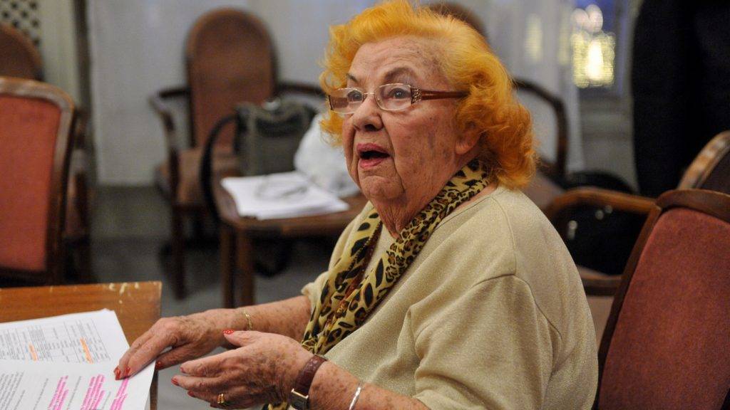 Meghalt Lorán Lenke | 24.hu