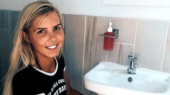 Ezrek rajonganak a legvonzóbb ausztrál vízvezeték-szerelőért | 24.hu