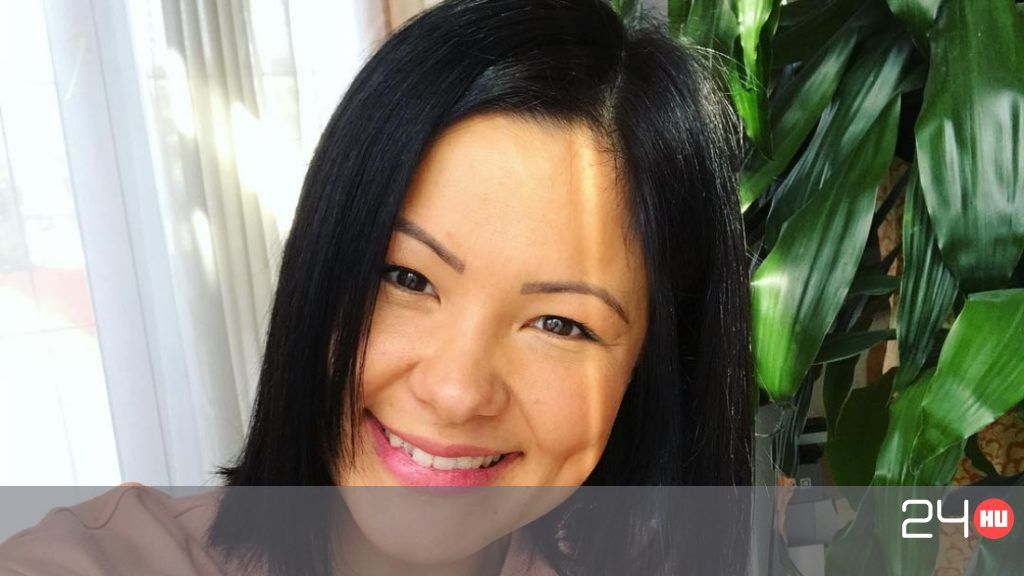 Koholák Alexa férjével és egy másik nővel él együtt | 24.hu