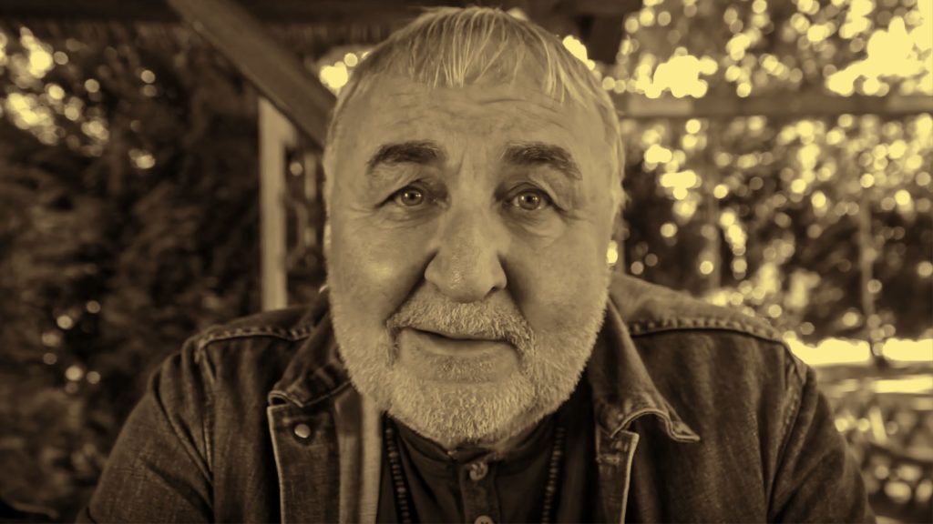 Ady Endre: Az Óperenciás tengeren – elmondja Mikó István | 24.hu