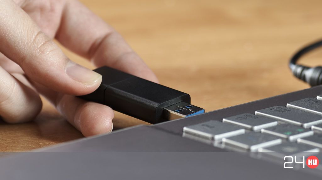 Ezért lett ennyire idegesítő az USB-csatlakozó | 24.hu
