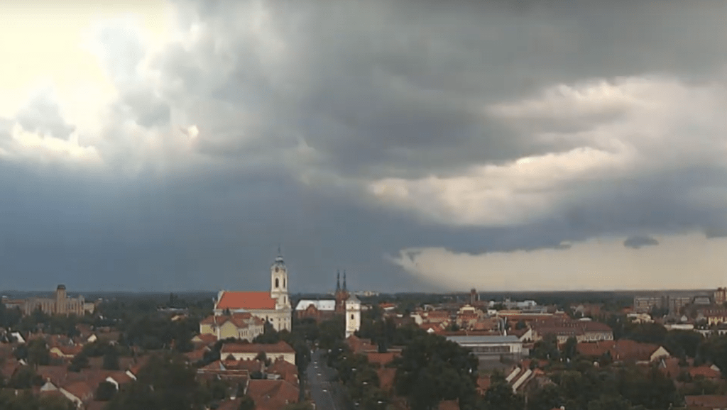 Videón a délkeleten végigsöprő szupercella | 24.hu