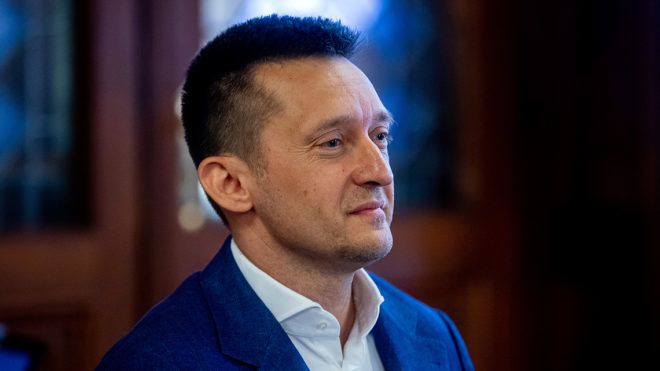 809 millió forintos megtakarítása van Rogán Antalnak | 24.hu