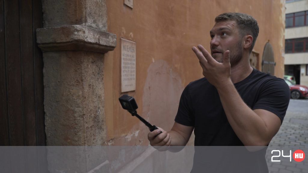 A New York-i srác, aki a magyar történelemről vlogol | 24.hu