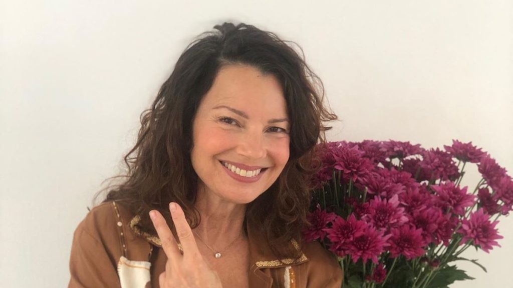 63 éves lett Fran Drescher, de még a szülinapi köszöntőjén is úgy sikít ...