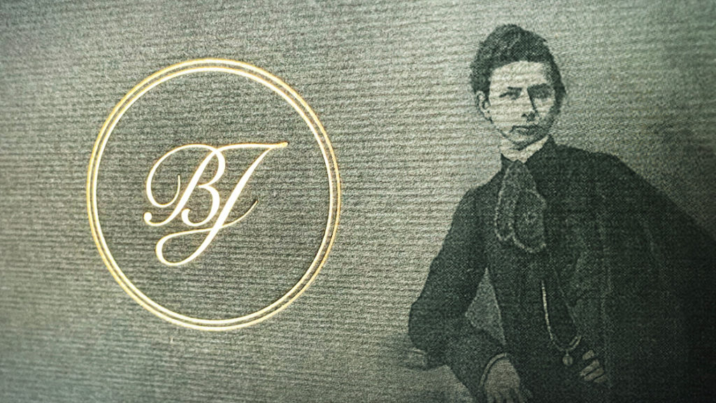 Novák Emil és Orbán Viktor korábbi videósa is kapott támogatást ...