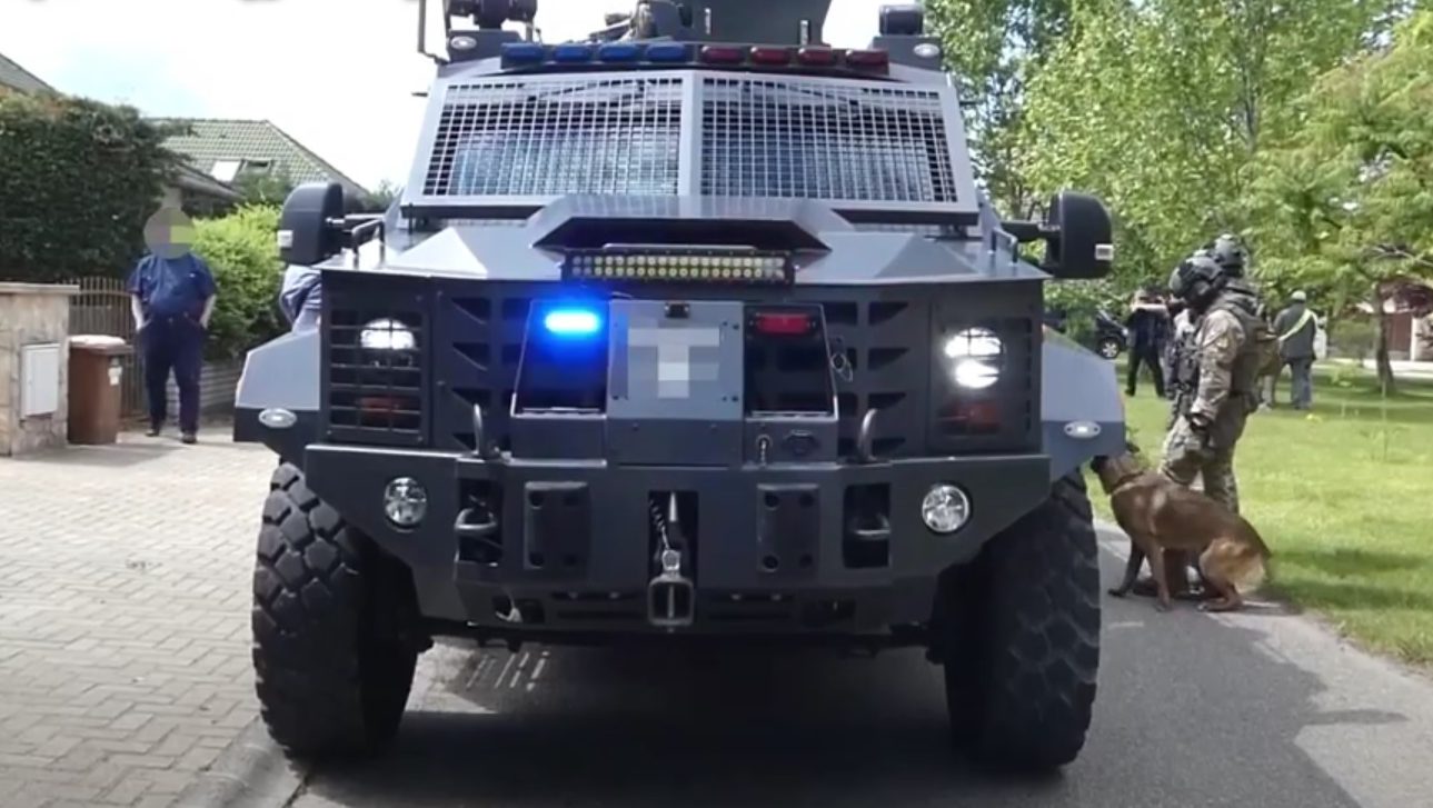 TEK-esek csaptak le a terrorcselekményre készülő magyar iszlamistára ...