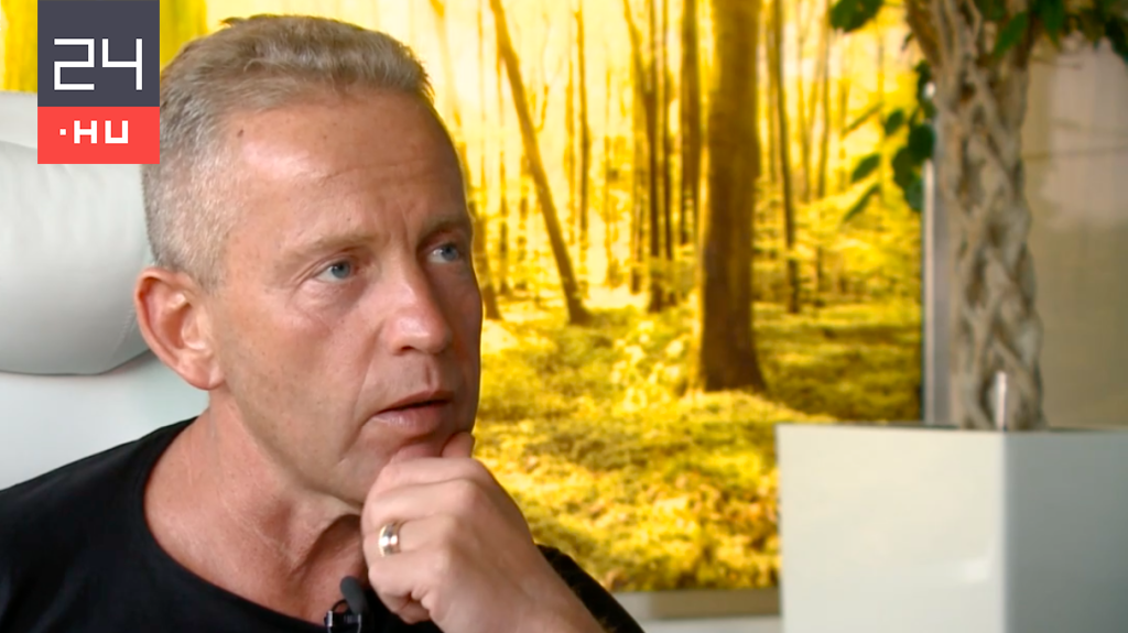 Schobert Norbi milliós összegeket költ karácsonykor | 24.hu