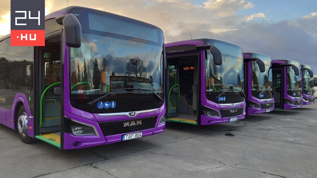 Lefagytak a vadiúj veszprémi buszok a hétfői csúcsban | 24.hu