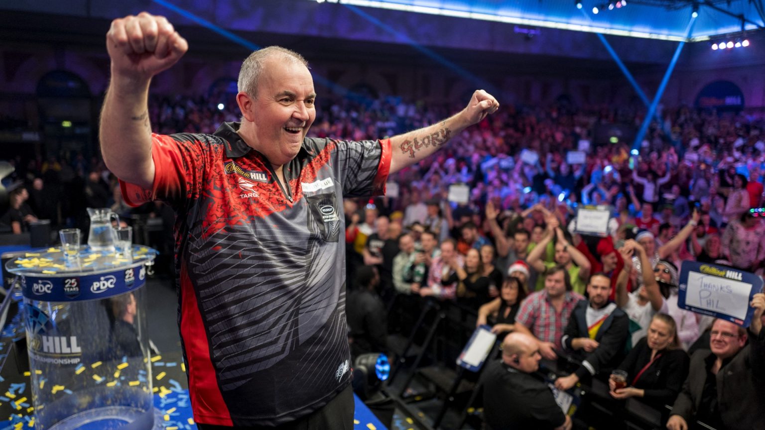 Házhoz jön a legnagyobb legenda: Phil Taylor is részt vesz a budapesti ...
