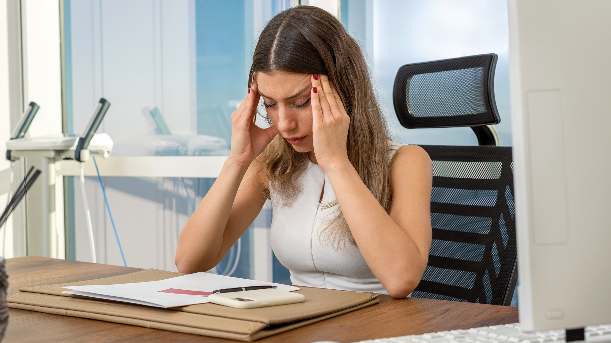 A fejfájás csoportjai, avagy ezért lesz feszült és ideges, ha fáj a ...