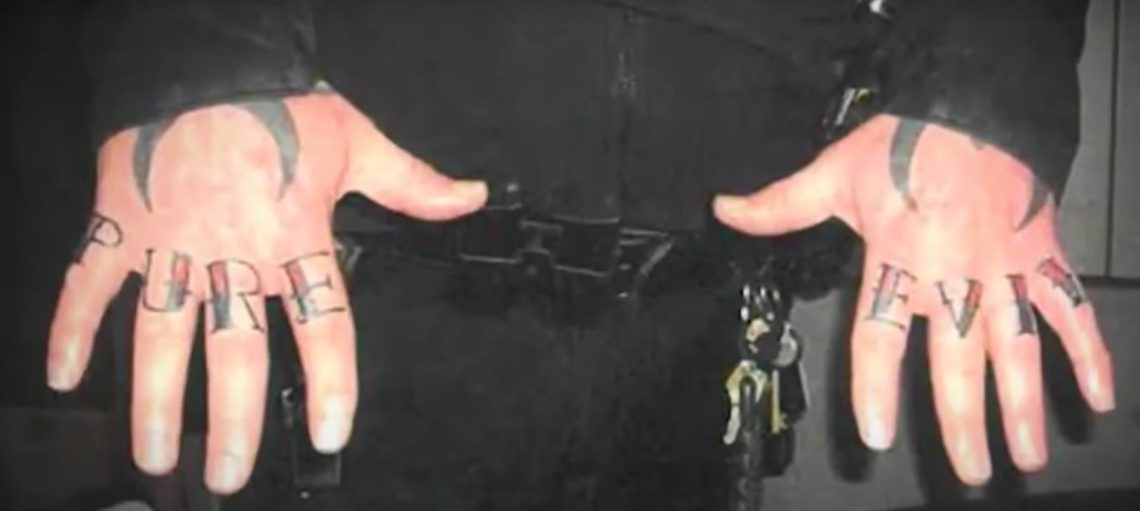 Olyat tetováltatott egy amerikai rendőr, hogy azonnal kirúgták | 24.hu