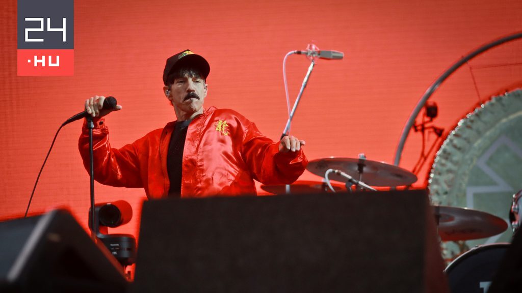 Októberben jön az új Red Hot Chili Peppers-album | 24.hu