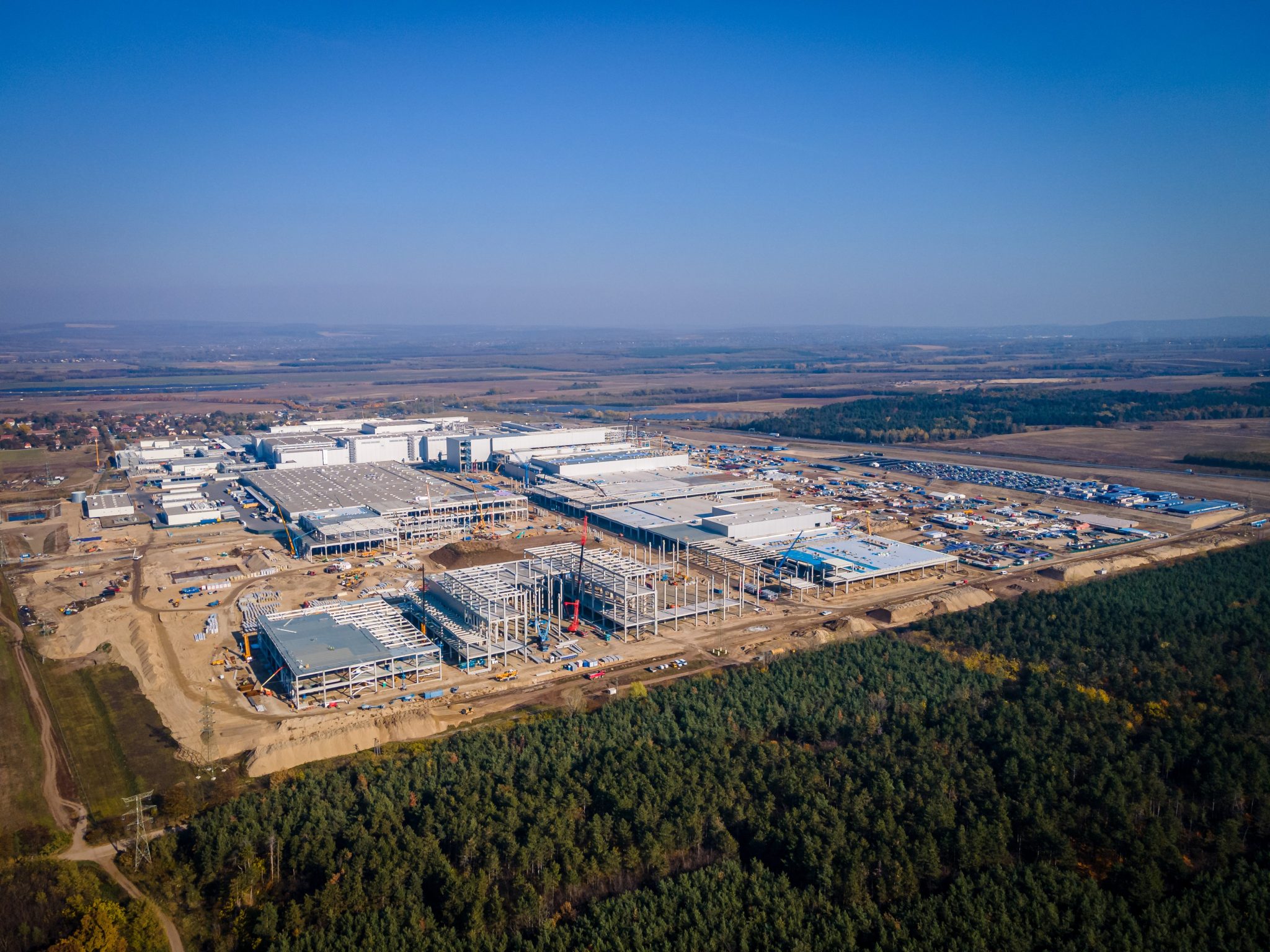 Kínai gigaberuházás Debrecenben: milyen ára lehet a 3000 milliárdos ...