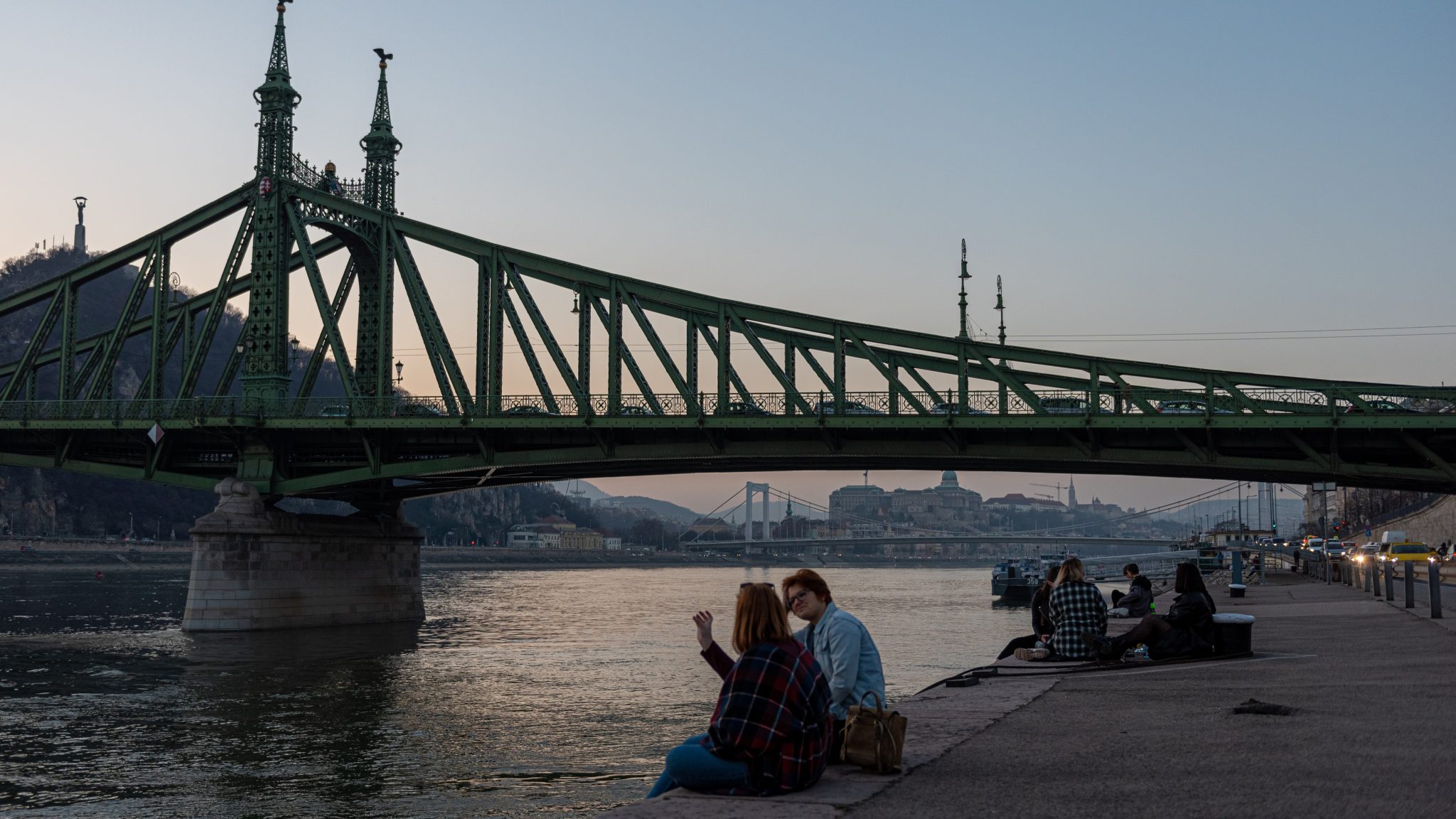 Ma és holnap lezárják a Szabadság hidat | 24.hu