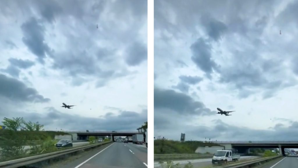 Hiba a mátrixban? Egy helyben lebeg a repülőgép egy autós videóján | 24.hu