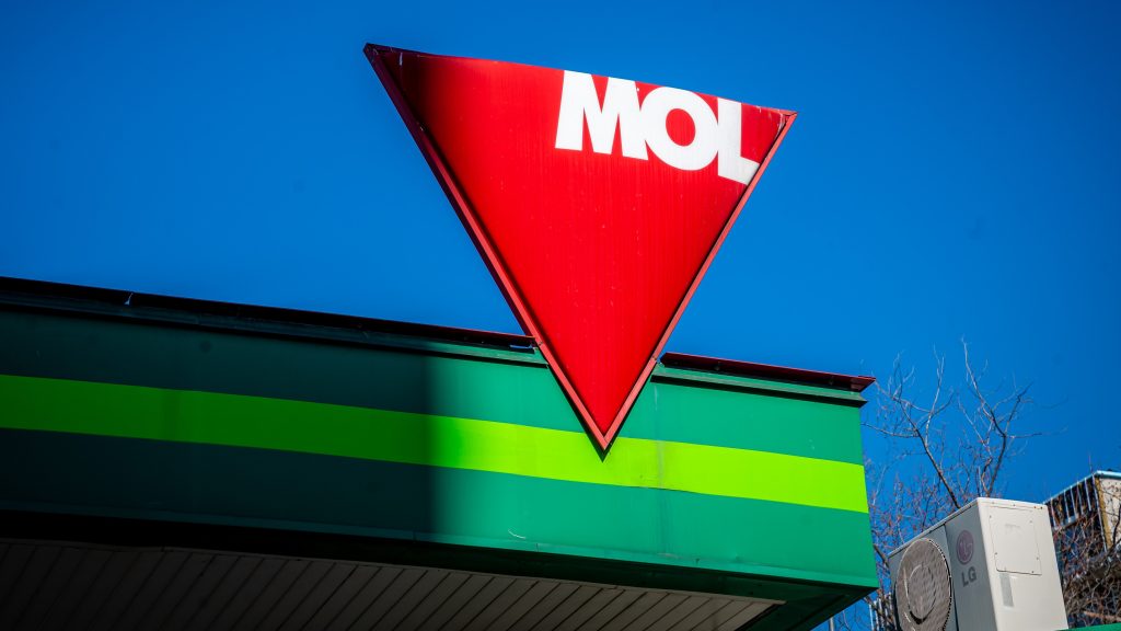 Jelentős mennyiségű kőolajat talált a Mol Vecsésnél | 24.hu