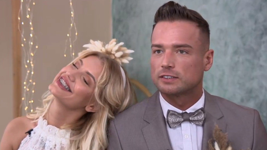 VV Merci rózsaszínben megy majd férjhez, párja öltönye is ebben a ...