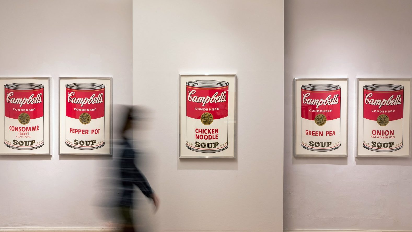 Újabb múzeumi klímaaktivizmus, ezúttal egy Warhol-művet támadtak | 24.hu