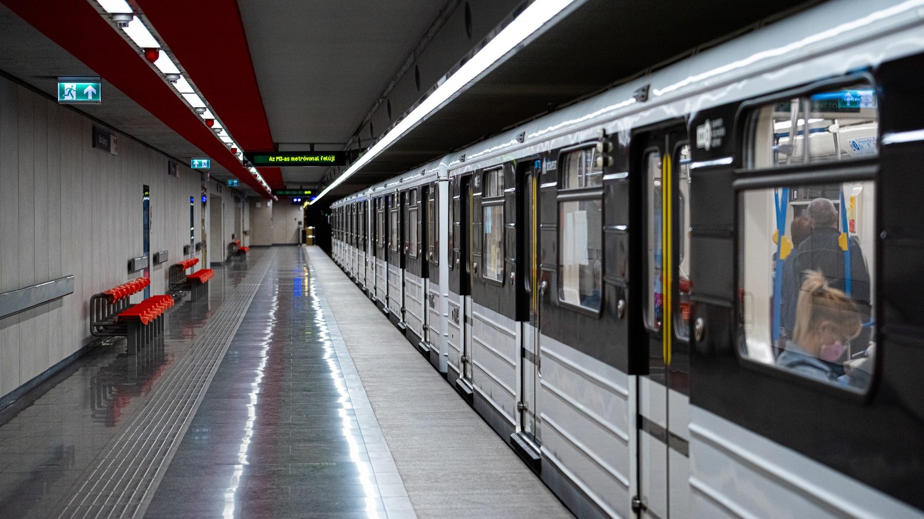 Márciusra sem lesz kész a felújított M3-as metró | 24.hu
