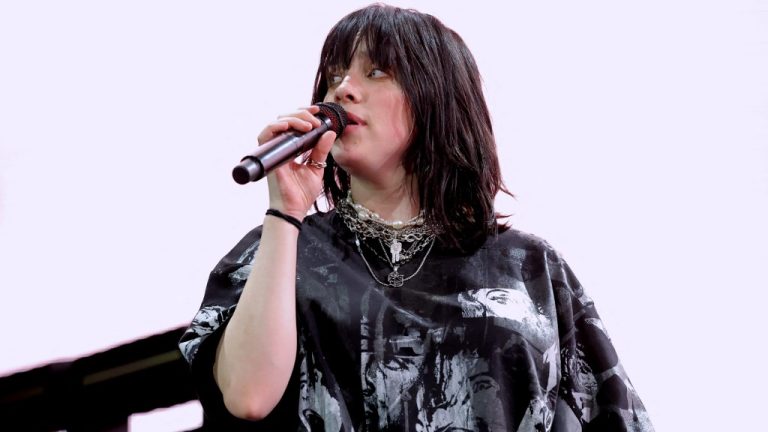 Billie Eilish jön a Szigetre | 24.hu
