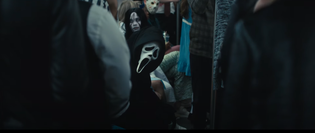 Halloweenkor indul a gyilkolászás a Sikoly 6 előzetesében | 24.hu