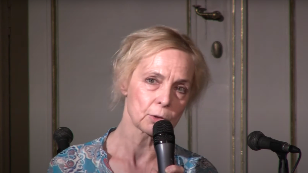 Meghalt Dobák Lívia Jászai Mari-díjas dramaturg | 24.hu