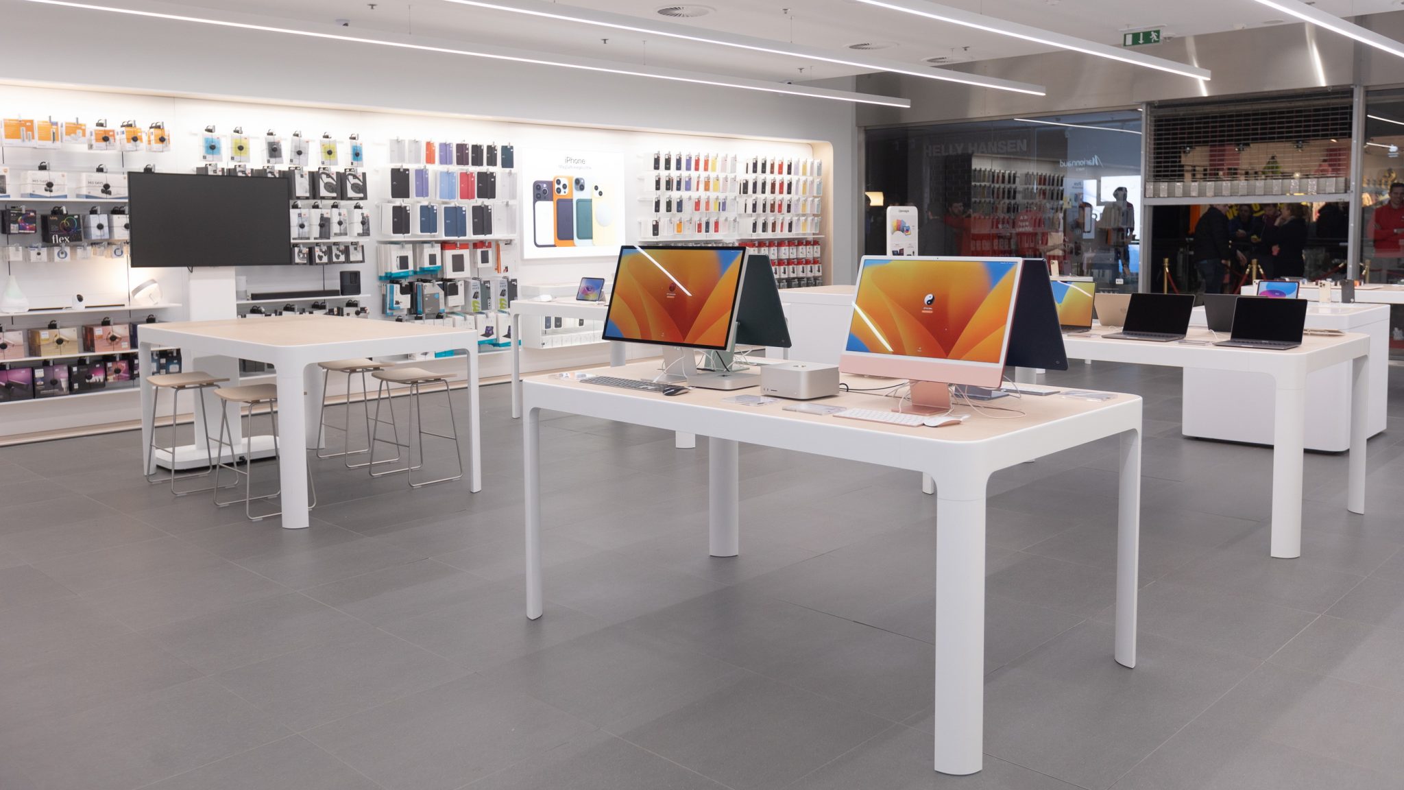 Itthon egyedülálló Apple üzlet nyílt Budapesten | 24.hu