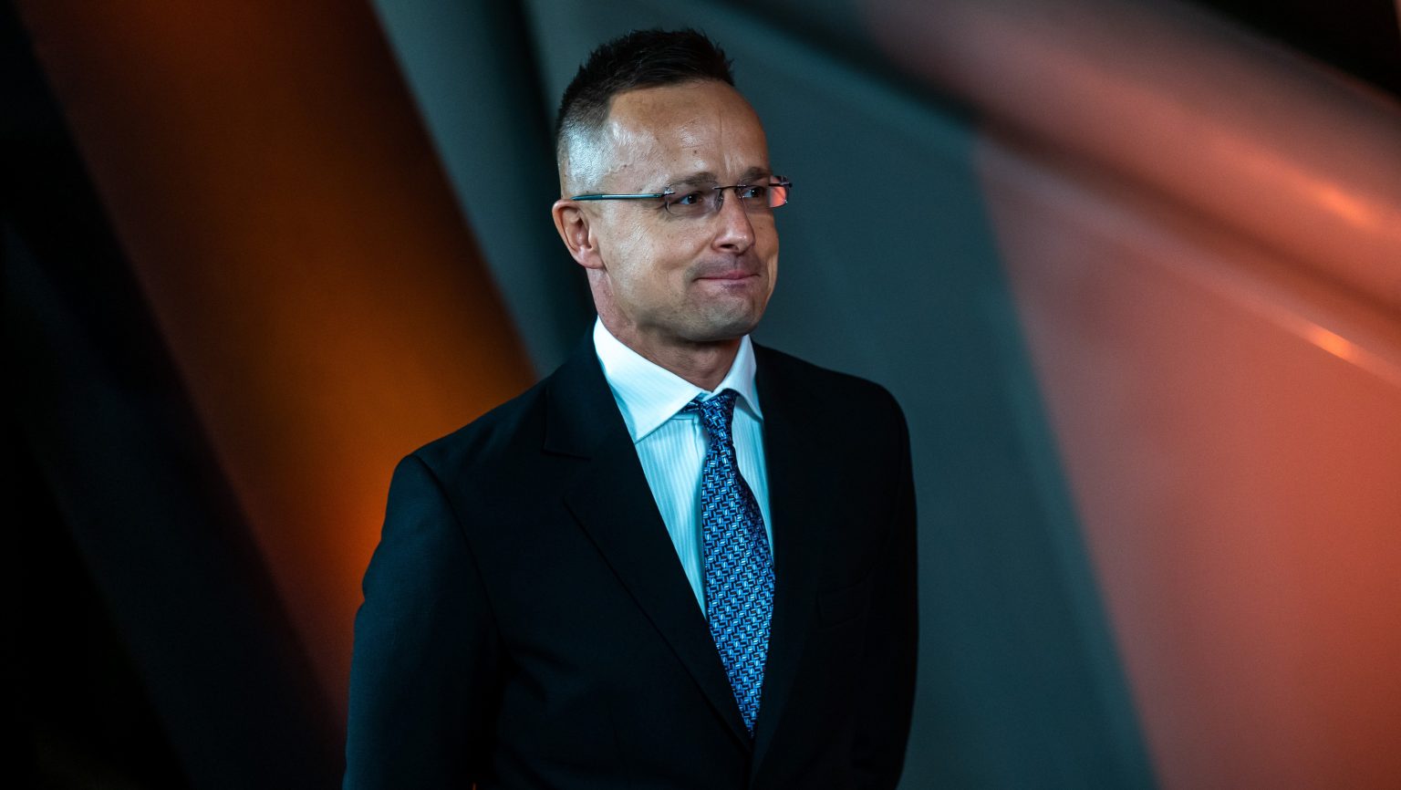 Mit evett, ivott Szijjártó Péter 5,5 millió forintért? – Kérdezi a DK a ...