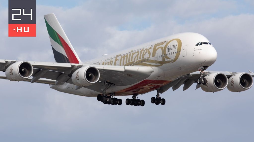 Tizenhárom órán át ültek egy repülőn, majd ugyanott landoltak, ahol ...