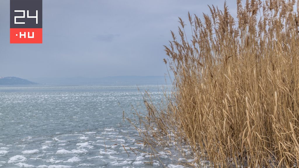 Elkezdett befagyni a Balaton | 24.hu