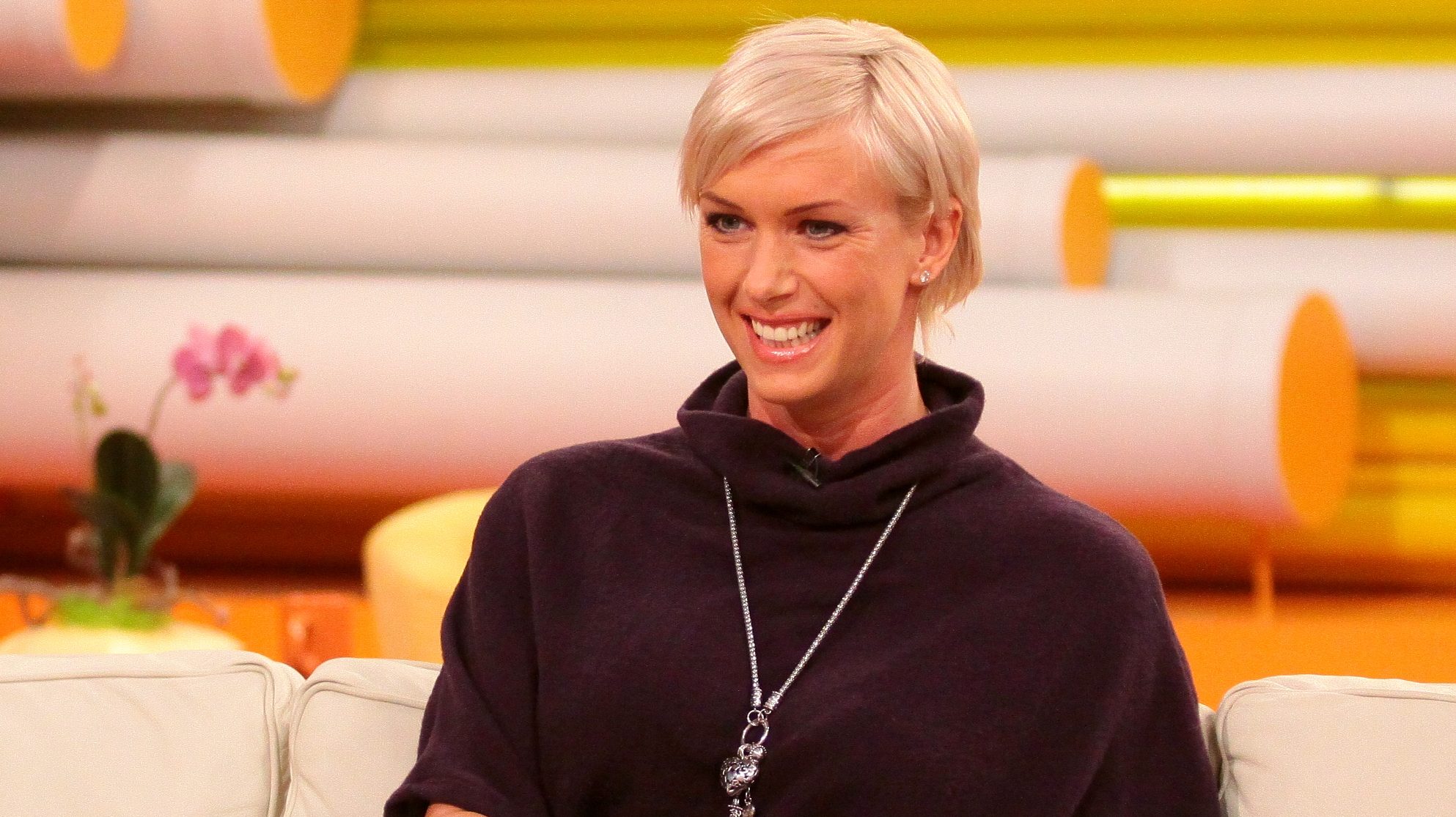 Molnár Anikó ellopott OnlyFans-fotói kapcsán már a NAV is nyomoz | 24.hu