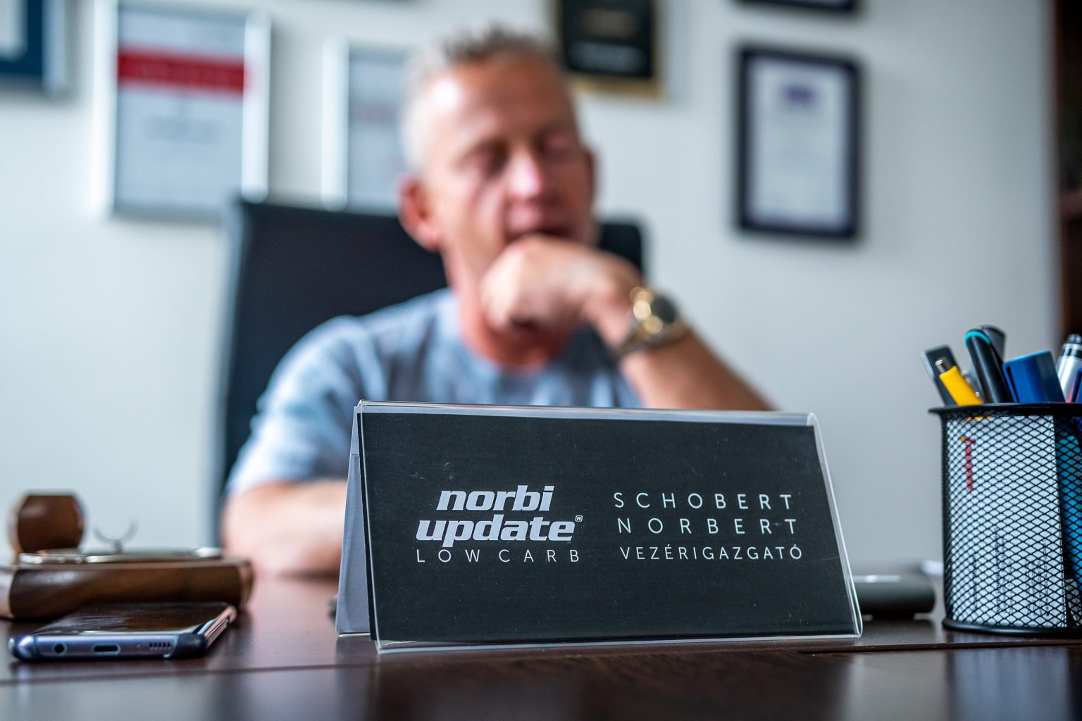 Lassan csak az adósság marad a Norbi Update-nél, a megmentő cégei ...